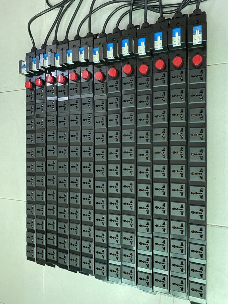 THANH NGUỒN RACK PDU 12 PORT. - THANH NGUỒN PDU