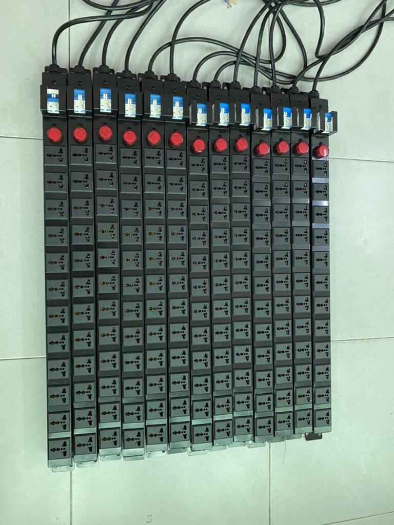 THANH NGUỒN RACK PDU 12 PORT. - THANH NGUỒN PDU